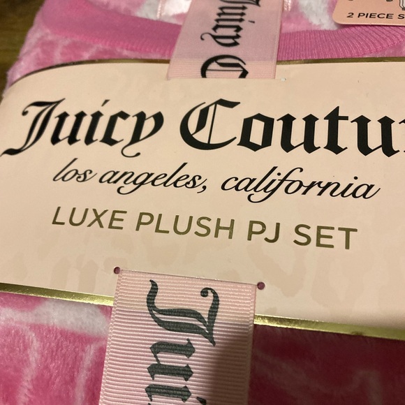 Juicy Couture | Intimates & Sleepwear | Juicy Couture Pink Luxe Plush ...